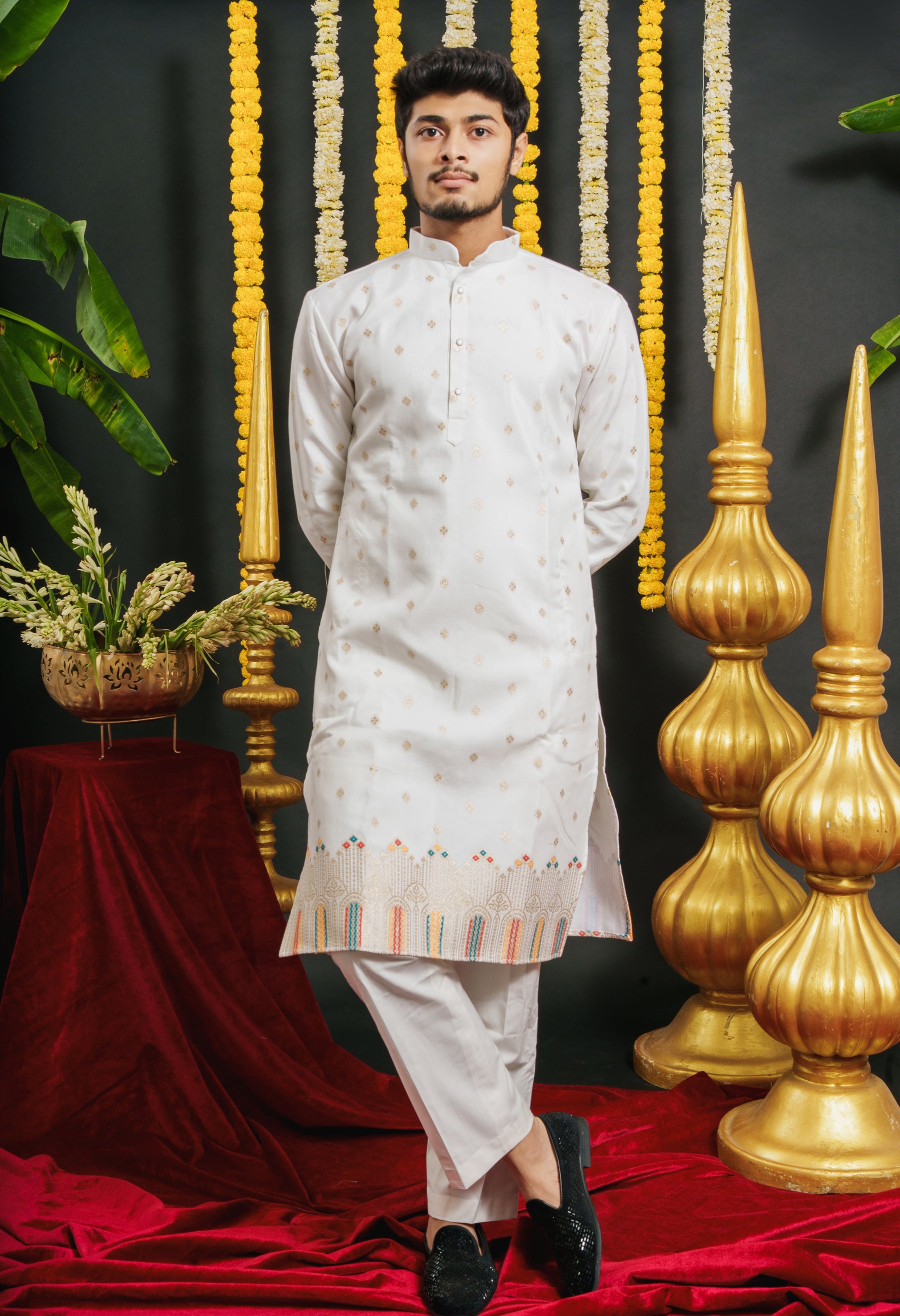 WHITE RAJWADI PATTERN JACQUARD DESIGNER KURTA – shriimant